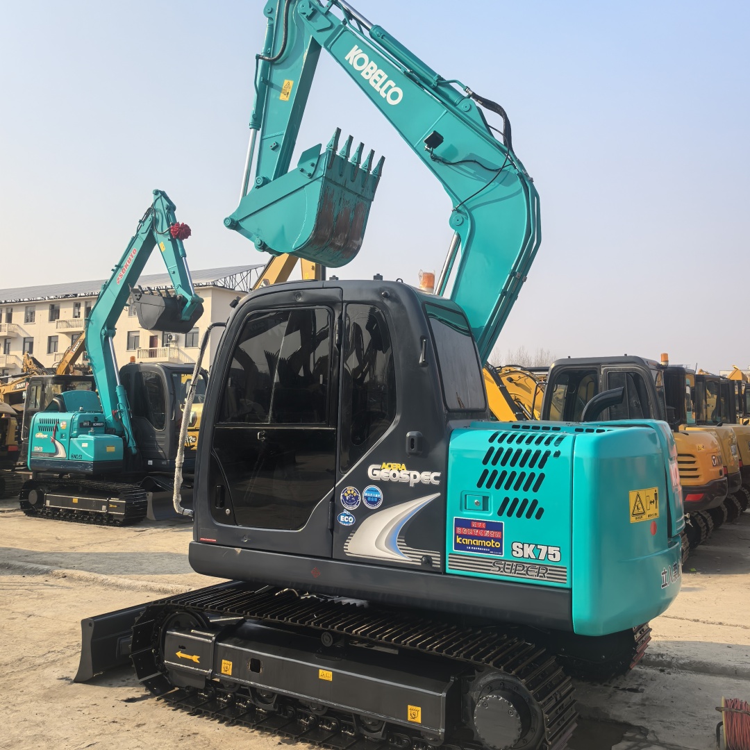 Used Crawler Digger Kobelco SK75 Small Excavator SK75 SK140 SK200 SK250 ...
