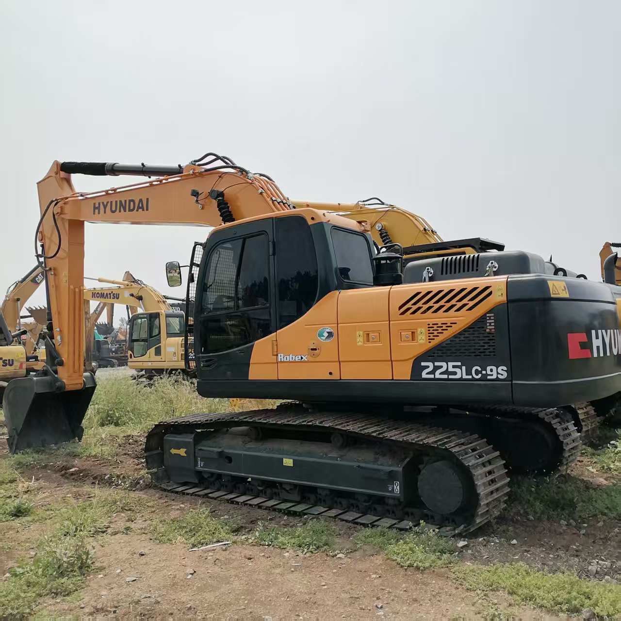 Secondhand Hyundai Excavator 225LC-9S Digging Crawler Construction ...