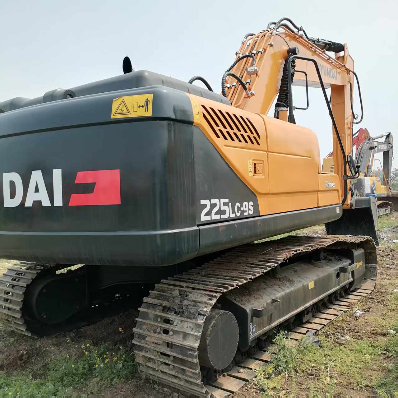 Secondhand Hyundai Excavator 225LC-9S Digging Crawler Construction ...